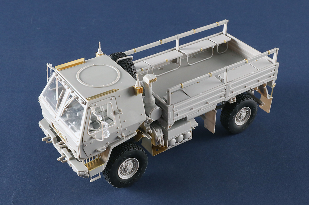M1078A1P2 2.5 Ton LMTV Cargo Truck 01097-1/35 Series-TRUMPETER（china）