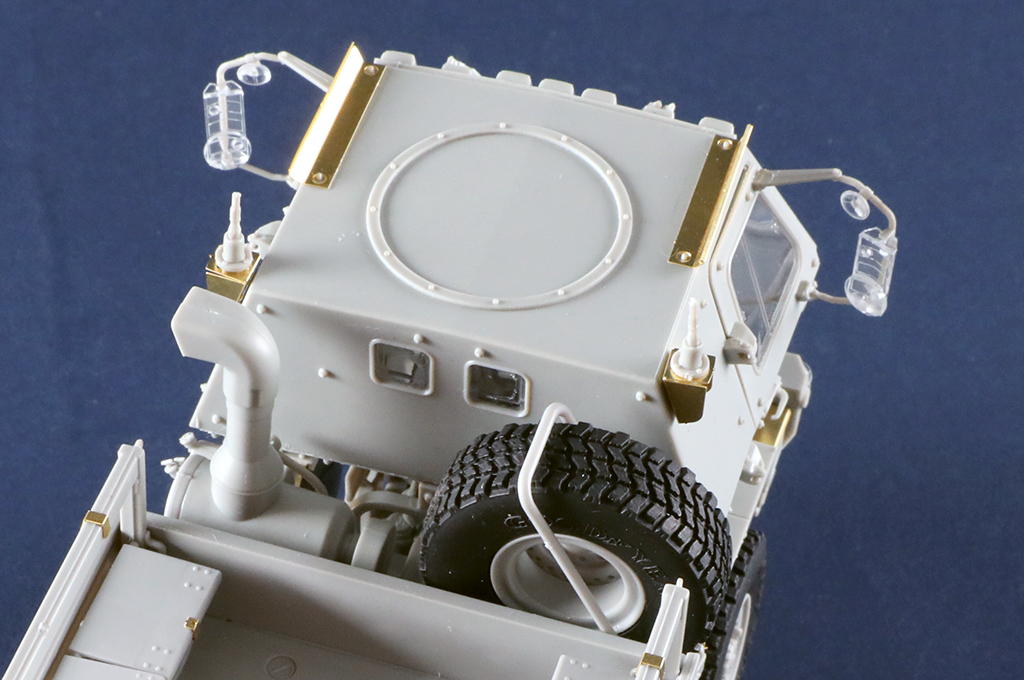 M1078A1P2 2.5 Ton LMTV Cargo Truck 01097-1/35 Series-TRUMPETER（china）